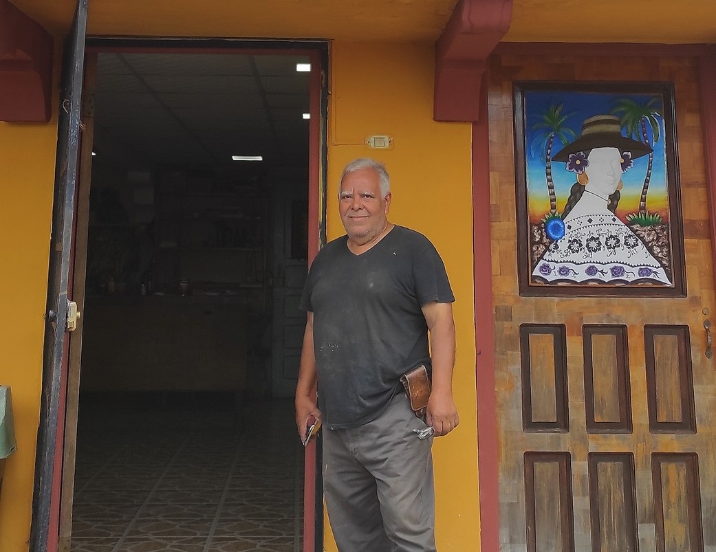 Crucito, Un Artista de la Talla en Madera y de la Prosa – Directorio ...